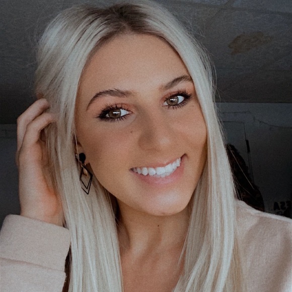 Tara's Closet (@tara_renninger) | Poshmark